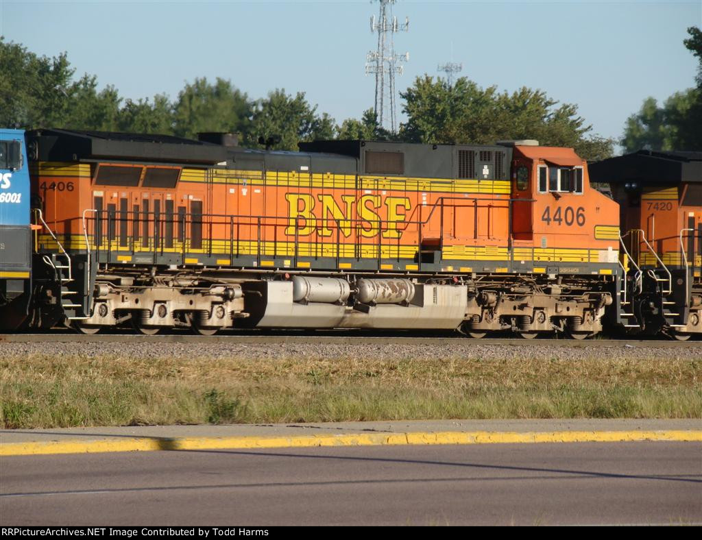 BNSF 4406
